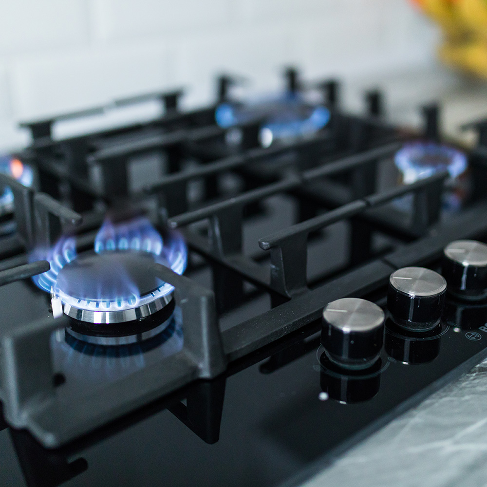 Hobs - Kitchen Appliances - Kitchens & Bathrooms